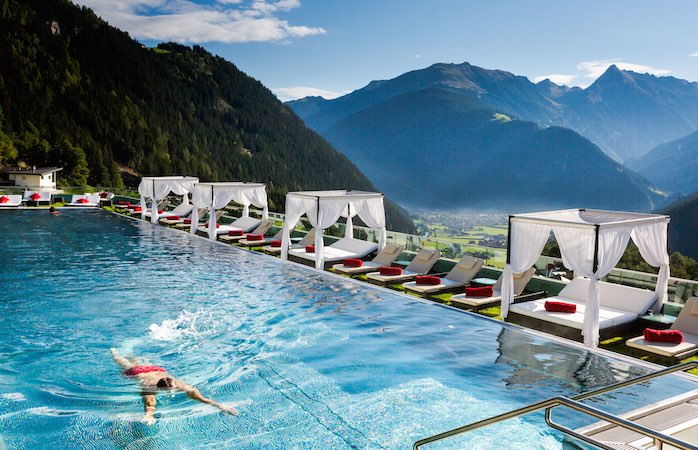 Endlose Weite: Die 8 schönsten Infinity Pools in Österreich | Entdecken